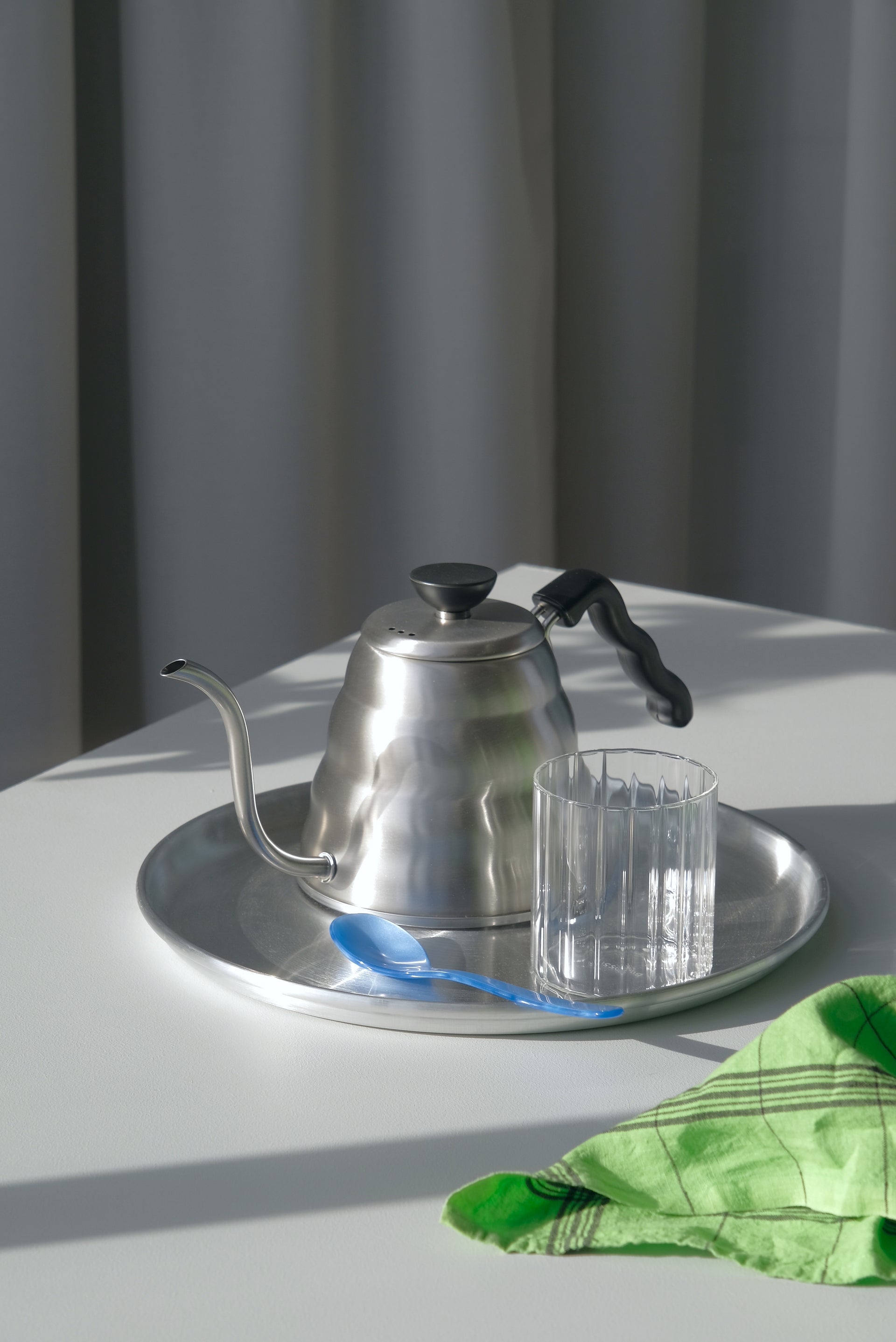 Buono drip kettle V60 1.2 L – KIOSK48TH